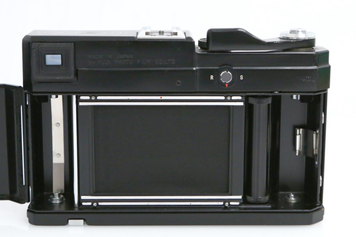 FUJICA G690 BLP ボディ γN878-3U1B-ψ | 富士フイルム | 中判フィルムカメラ│アールイーカメラ